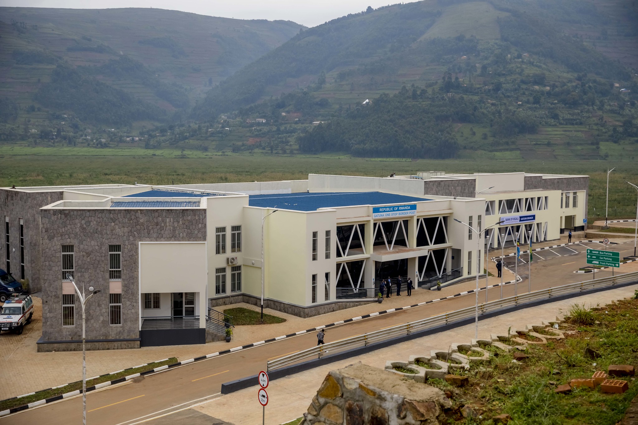 Katuna/Gatuna Border | Crossing Requirements & Tips